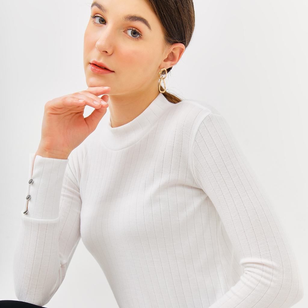 Jual SIMPLICITY 3 Buttons Basic Knit Inner Top Off White | Shopee Indonesia