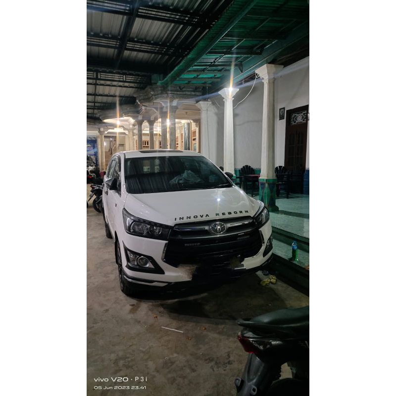 Jual Emblem INNOVA REBORN KAP MESIN DEPAN | Shopee Indonesia