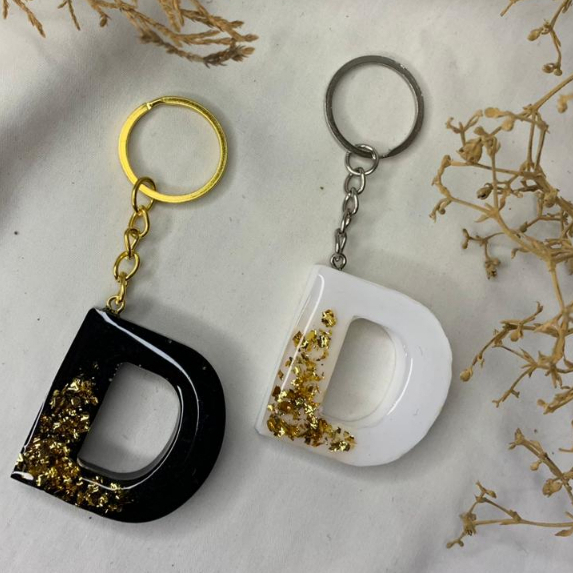 Jual [Poio] Gantungan Kunci Huruf resin Nama Inisial | Resin keychain ...