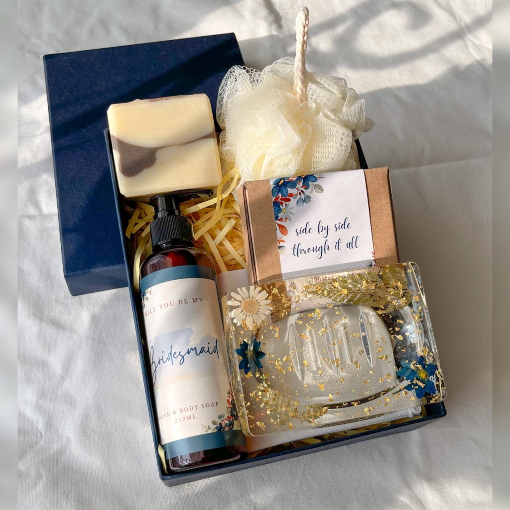 Jual BLOOM BOX Gift Set by Enoile / Hadiah Hampers Ulang tahun Wisuda ...