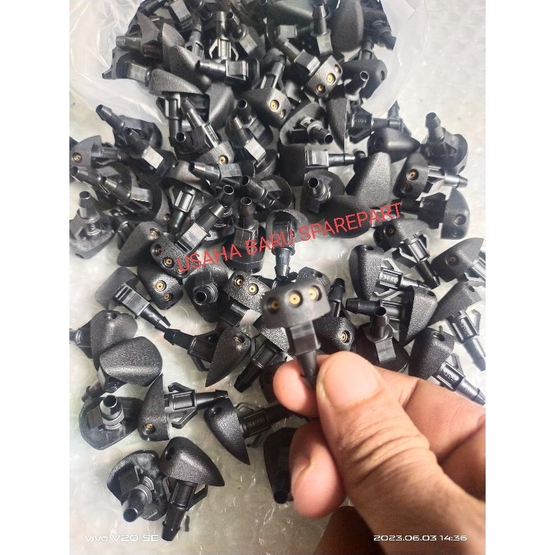 Jual Nozzle air wiper mobil universal lobang 3 original | Shopee Indonesia