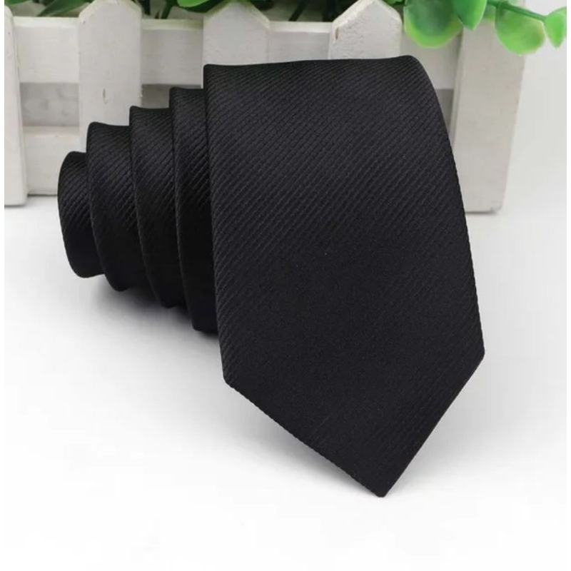 Jual Dasi Pria Hitam Dasi Kantor Dasi Salur Halus Ukuran Medium 3 inchi ...