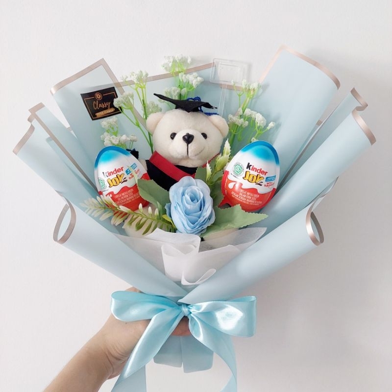 Jual Bouquet Bunga Boneka Wisuda dan Kinderjoy / Hadiah Graduation ...