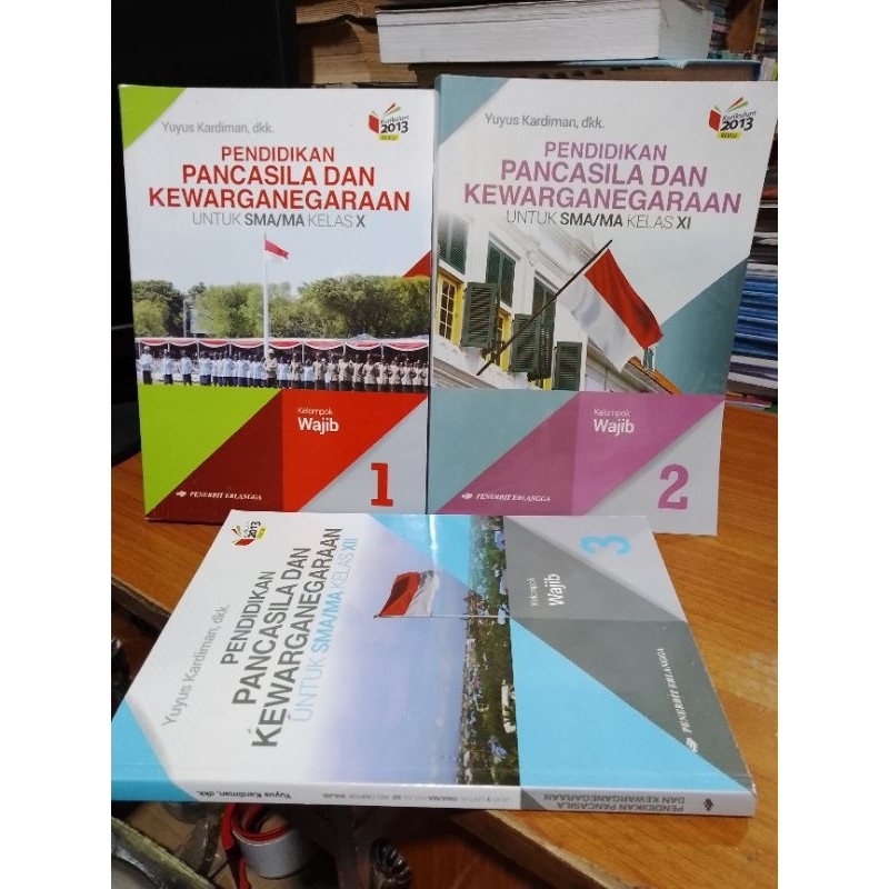Jual pendidikan pancasila dan kewarganegaraan K13 untuk SMA Erlangga | Shopee Indonesia