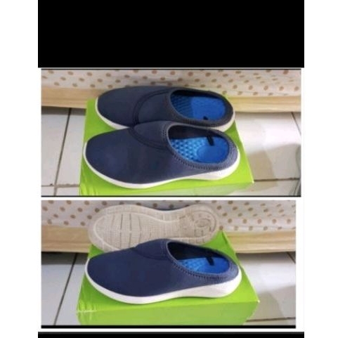 Jual Sepatu Model Sandal CROCS Wanita Ukuran 37 Seken Bekas Pakai ...