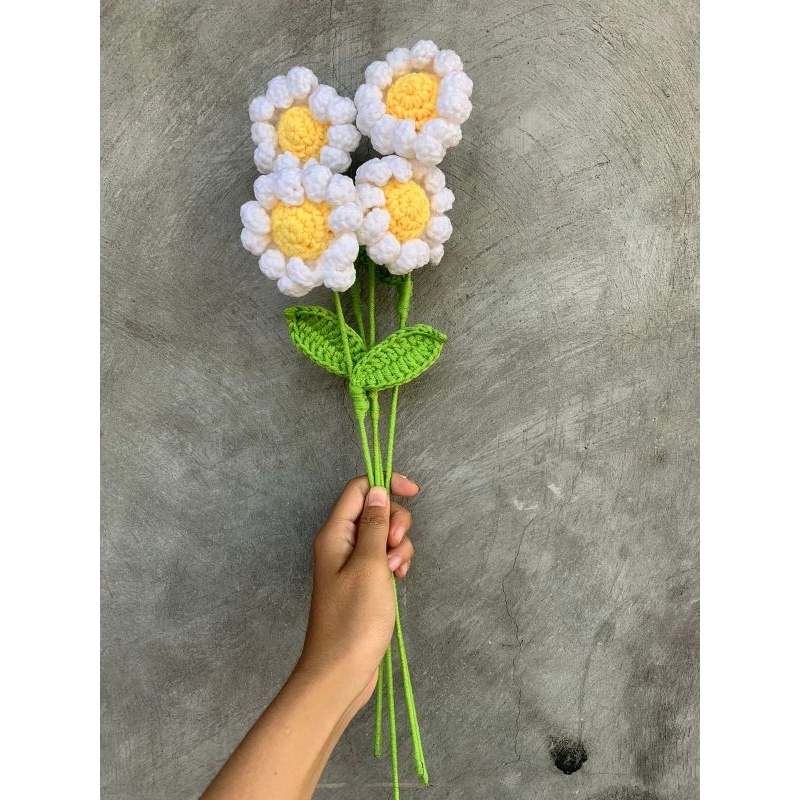 Jual Bunga Rajut Daisy / Daisy Crochet Flower (pertangkai) | Shopee ...