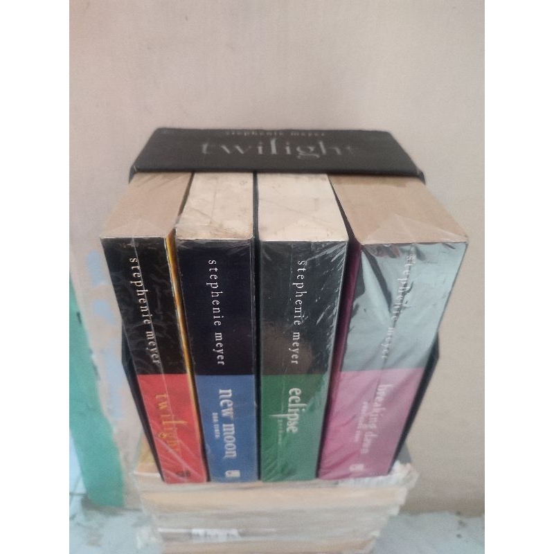 Jual Box Set Twilight series | Shopee Indonesia