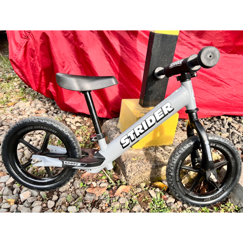 Jual STRIDER sport balancebike warna Grey | Shopee Indonesia