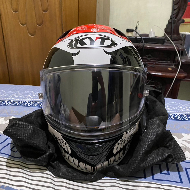 Jual Helm KYT NFR PIRATES dan Intercom BTS S3 | Shopee Indonesia