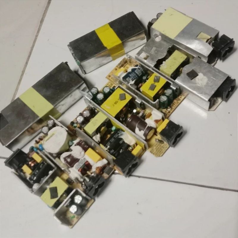 Jual PCB ADAPTOR LEPTOP HARGA 1KG MEREK RANDOM | Shopee Indonesia