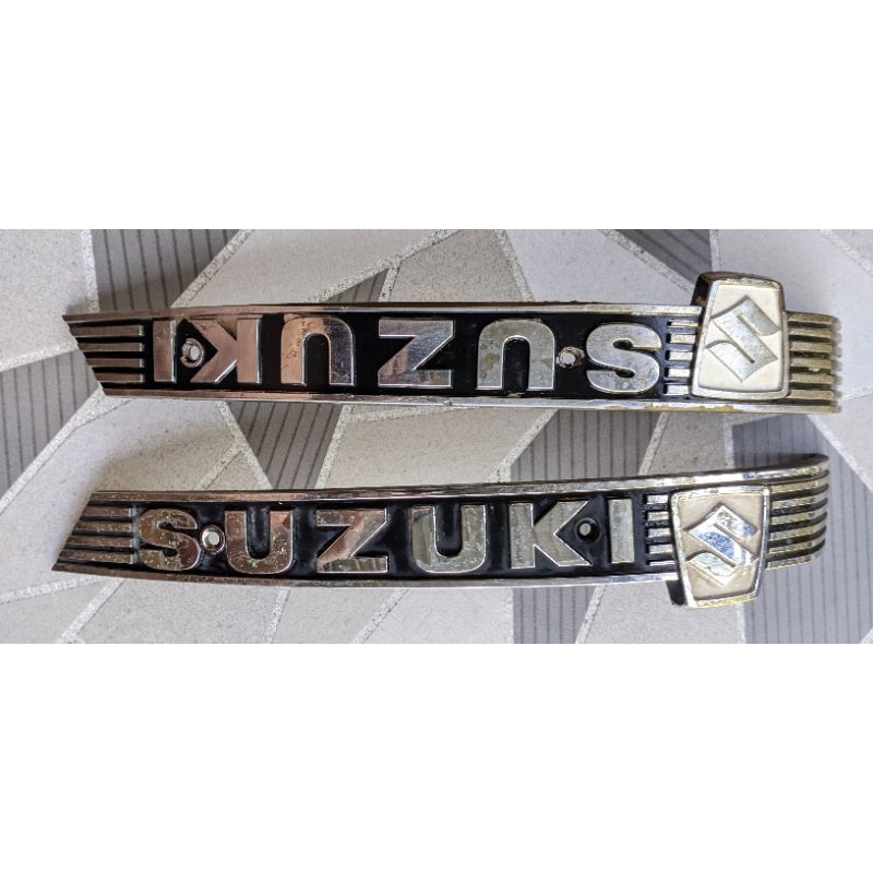 Jual Emblem Logo Stiker Timbul Suzuki Zuzuki SGP Seken Original ...