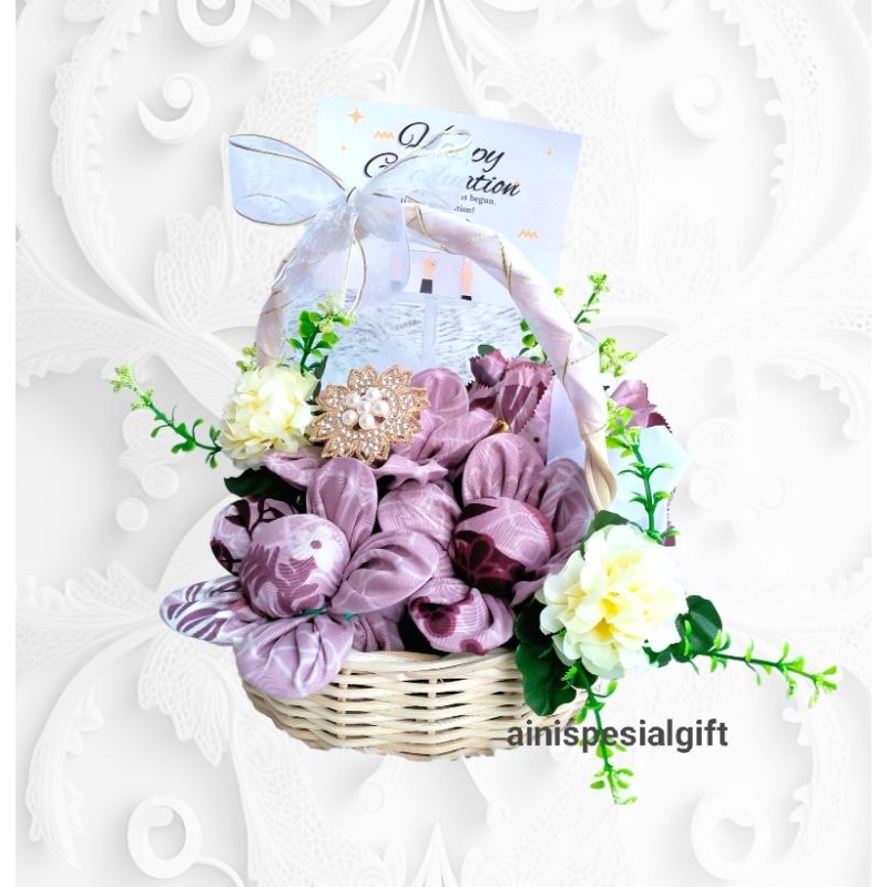 Jual Buket Bouquet Bunga Jilbab keranjang mini | Shopee Indonesia