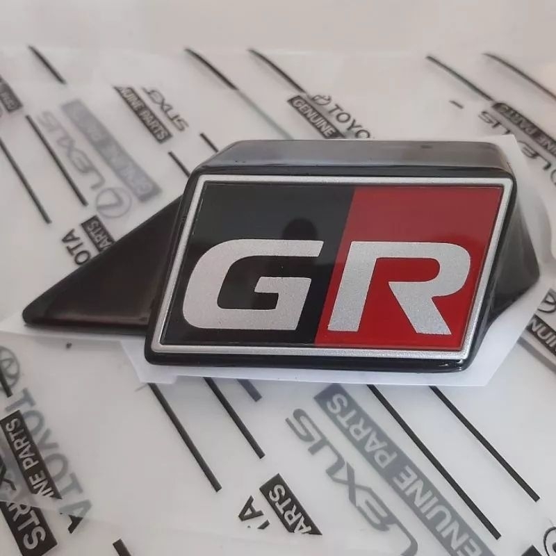 Jual LOGO EMBLEM GRILL DEPAN TOYOTA GR FORTUNER ORIGINAL | Shopee Indonesia
