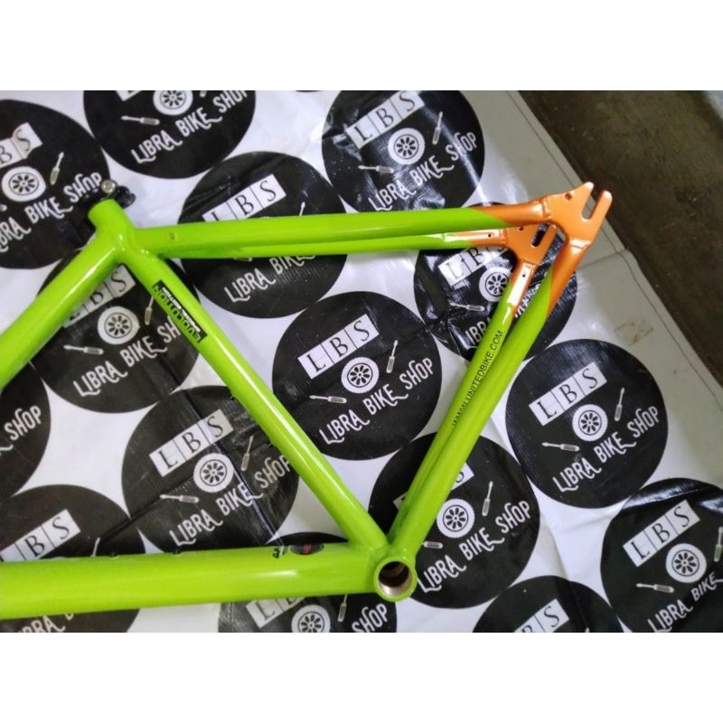 Jual SATU SET FRAME FORK FIXIE UNITED EVOLUTION GEN 2 ALLOY 7005 HIJAU ...