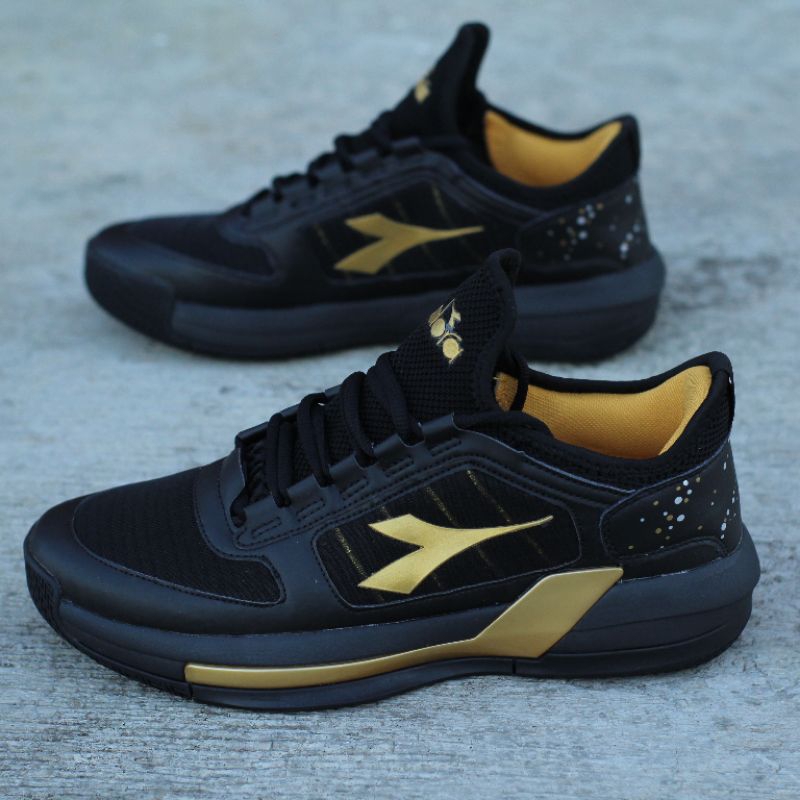 Jual sepatu basket diadora futura men basketball shoes black | Shopee ...