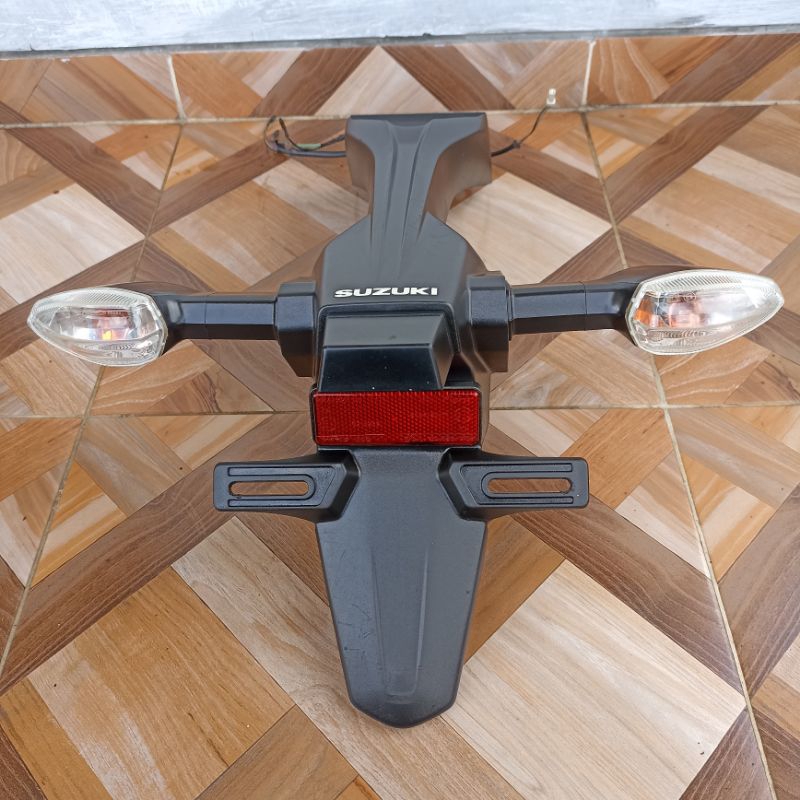 Jual spakbor slebor belakang Suzuki Gsx 150 R gsx s second Original ...