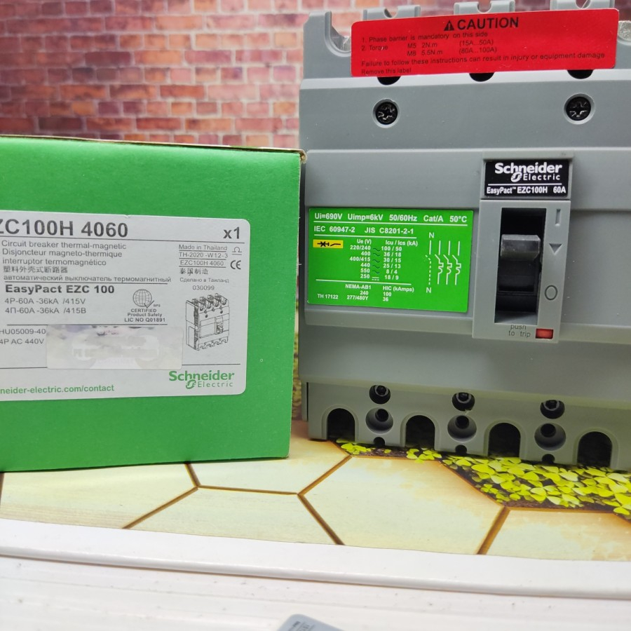 Jual mccb schneider ezc100h 4p 60a breaker schneider EZC100H4060 60 a ...