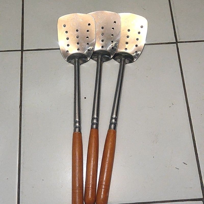 Jual Sodet Stainless Gagang Kayu Lubang Kecil / Sodet Masak Stainless ...