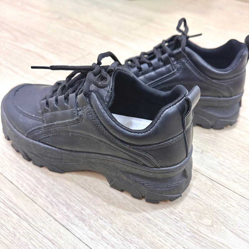 Jual thrift preloved sepatu / shoes chunky hitam korean korea sneakers ...