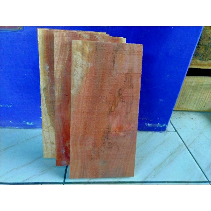 Jual Papan Kayu Jawa Campur 1,2x17x35 cm Belum Di Haluskan / Kayu ...