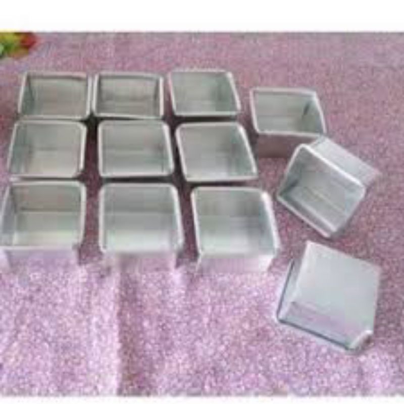 Jual loyang persegi mini/loyang mini UK 5x5x4cm 12pcs/loyang cake ...