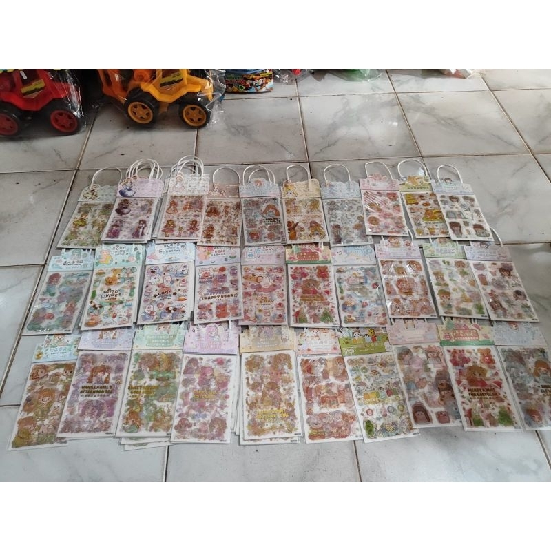Jual Stiker Sticker Karakter Random isi 4pc | Shopee Indonesia