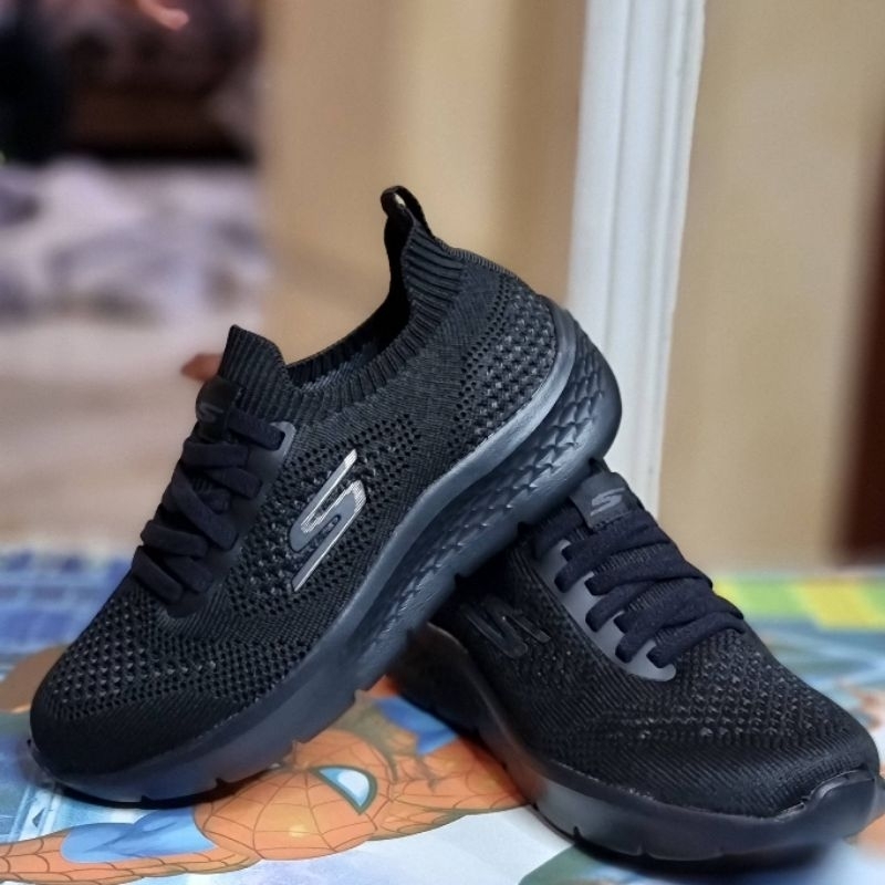 Jual SEPATU ANAK SEKOLAH SKECHERS HITAM POLOS MODEL SLIP ON LAKI-LAKI ...