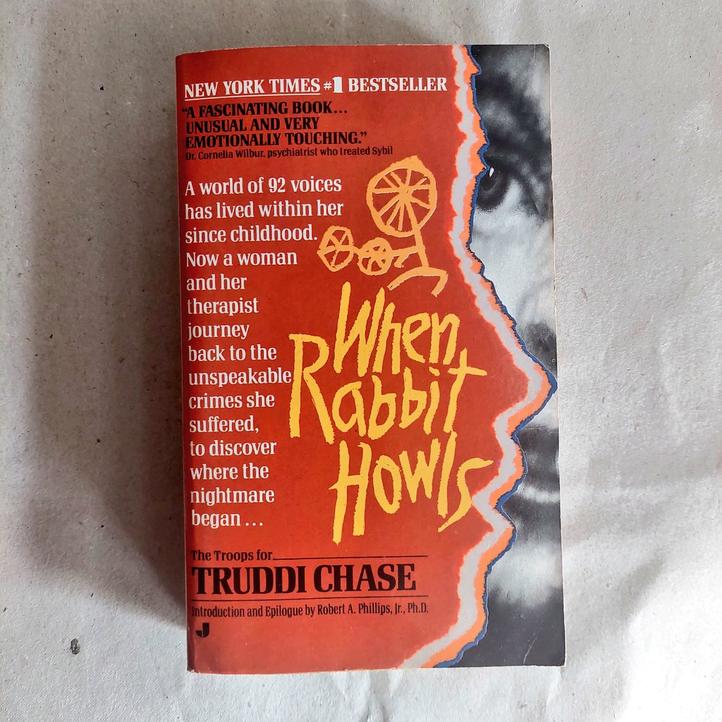 Jual When Rabbit Howls - Truddi Chase (Preloved Ori) | Shopee Indonesia