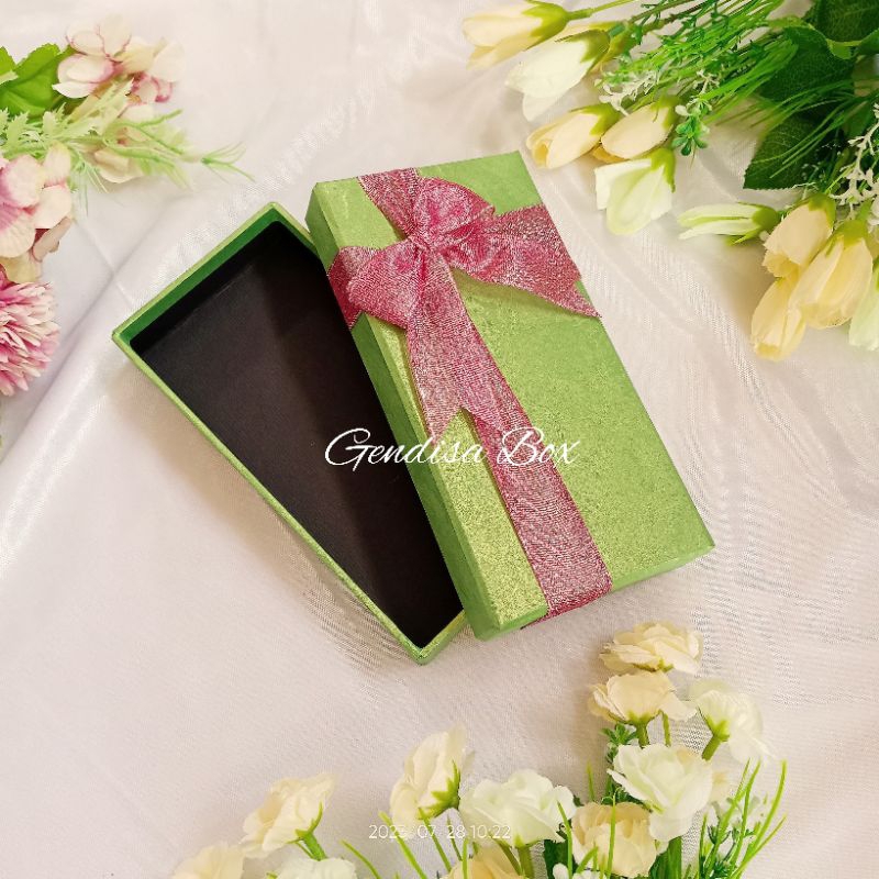 Jual Kotak Kado Giftbox Custom Ukuran dan Warna | Shopee Indonesia
