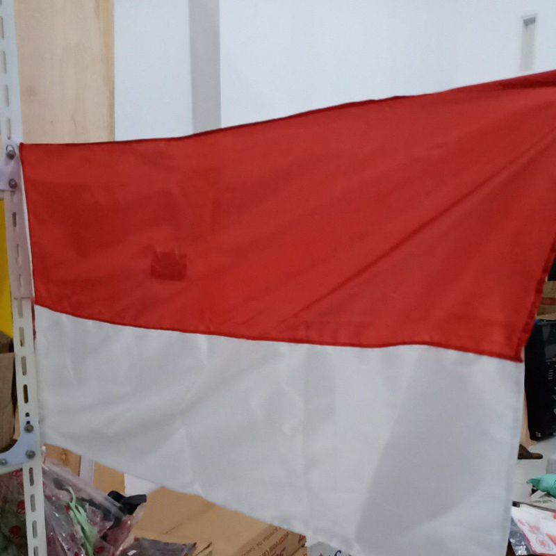 Jual Bendera merah putih kain satin 85x52 cm. bendera kemerdekaan ...