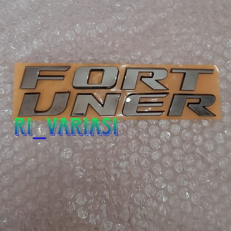 Jual LOGO EMBLEM TULISAN FORTUNER BLACK CHROME | Shopee Indonesia