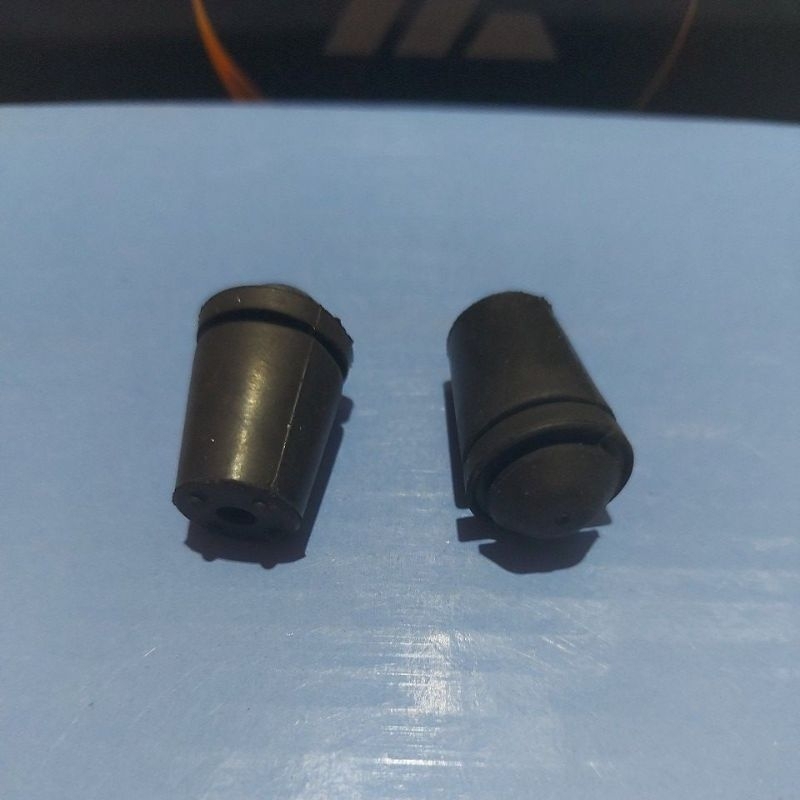 Jual Karet Ganjal Atau Penahan Bagasi Belakang Toyota INNOVA AVANZA ...