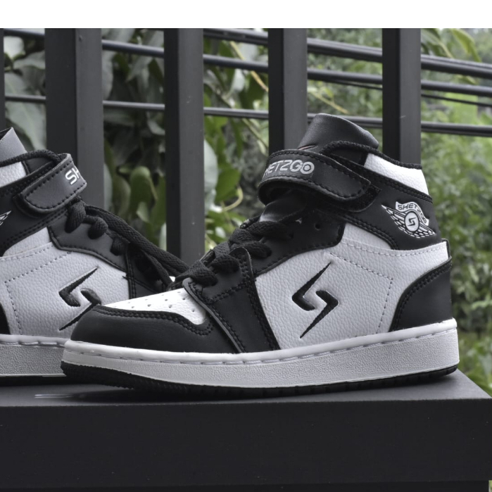 Jual SEPATU SKETZGO JORDAN KIDS SEKOLAH HITAM PUTIH HIGH CASUAL ...