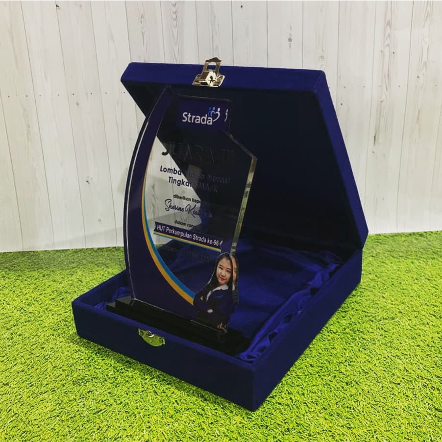Jual Trophy Acrylic, Piala Perlombaan, Kado Wisuda, Hadiah, Kado ...