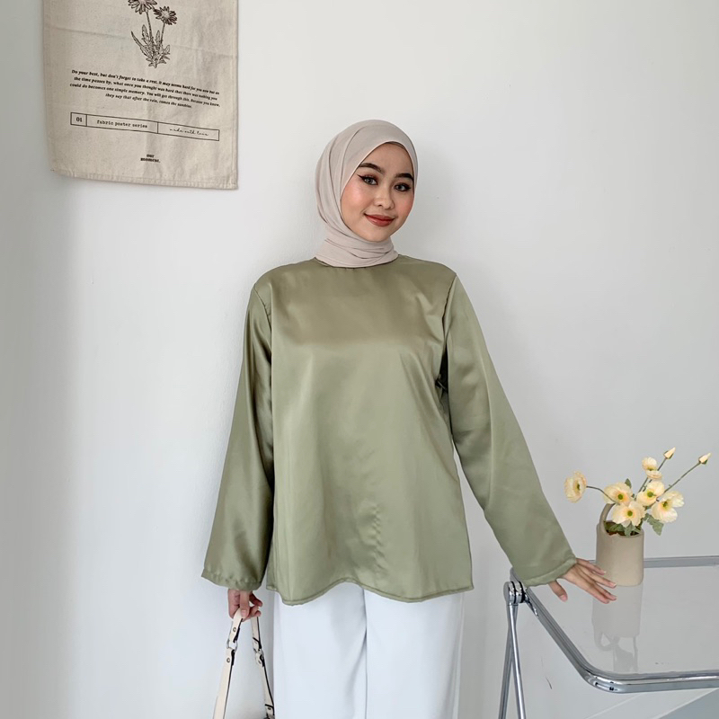 Jual BLOUSE inner satin / Inner atasan satin by DEZHAF | Shopee Indonesia