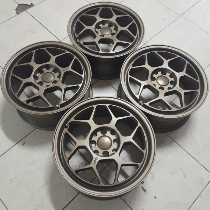 Jual Velg Mobil Bekas Ring 16 Pcd 4x100-114 Hsr GRY Buat Mobil Yaris Jazz Vios Calya Mobilio ...