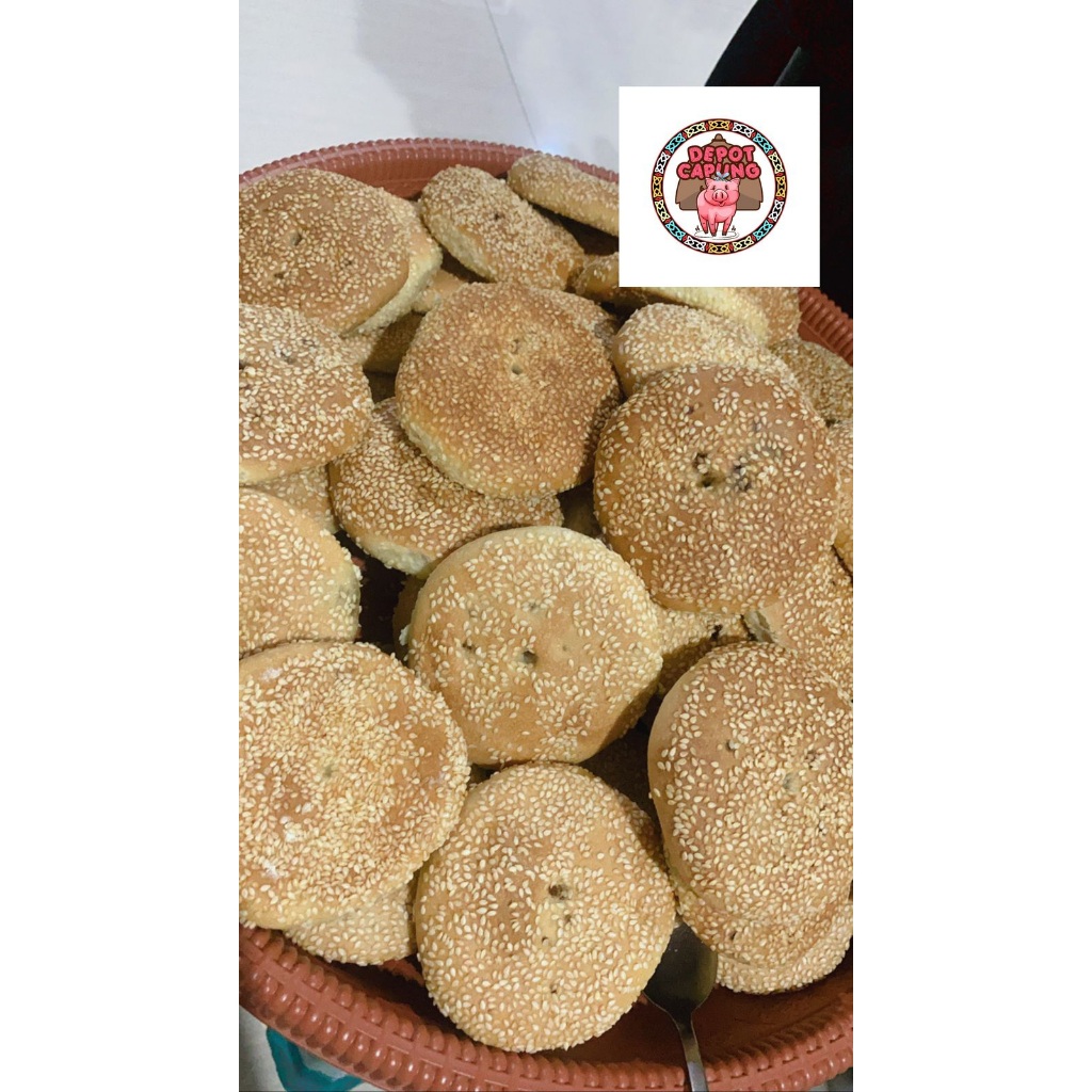 Jual SURABAYA ONLY Roti Kompiang Isi Rumput laut + daging babi Khas NTT ...