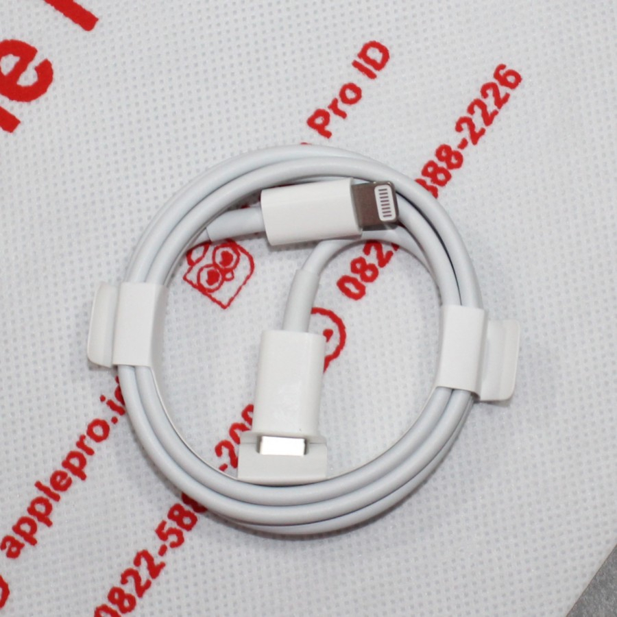 Jual Kabel Type C to Lightning Bawaan Kondisi Baru/New/Belum Pernah ...