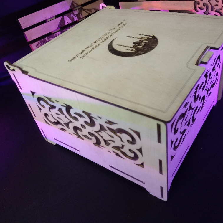 Jual Box kayu untuk hadiah parcel lebaran dengan ornamen unik Ukuran ...