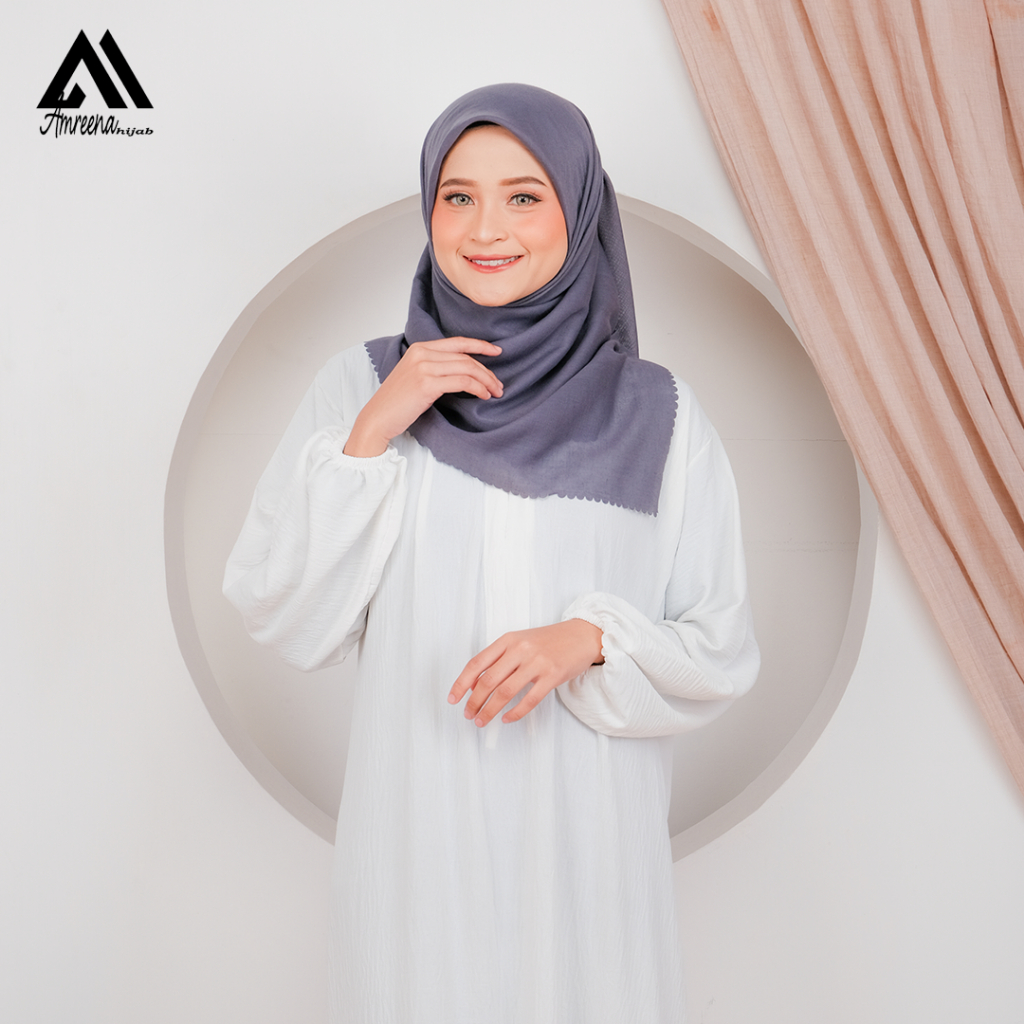 Jual AMREENA Hijab Jilbab Segi Empat Qhinay Polos Voal Aloha Abu Tua ...