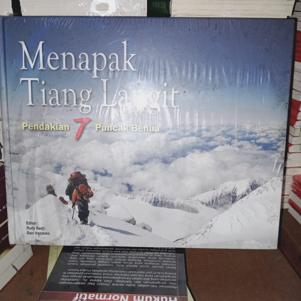 Jual Buku : Menapak Tiang Langit - Pendakian 7 Puncak Benua - Editor ...