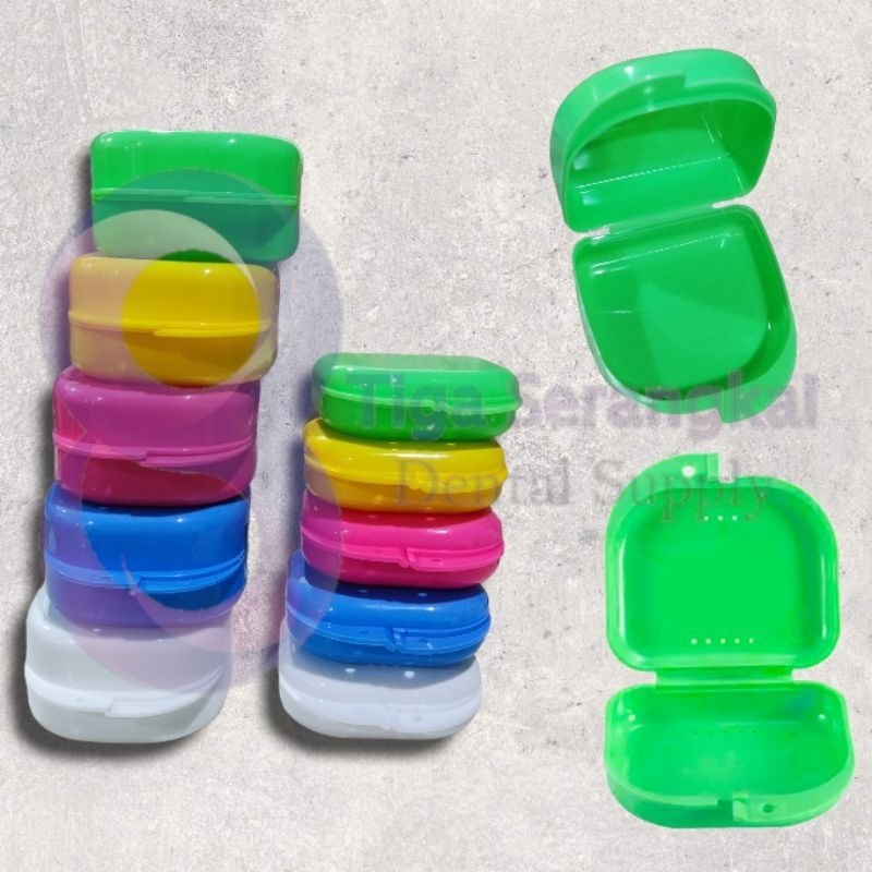 Jual Dental Denture Retainer Box / Kotak Penyimpanan Gigi Palsu Tempat ...