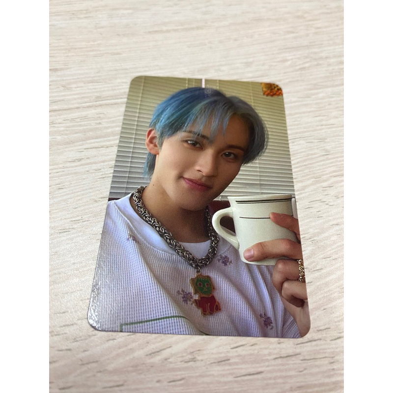 Jual NCT 127 Mark Ay-yo photobook A ver photocard | Shopee Indonesia