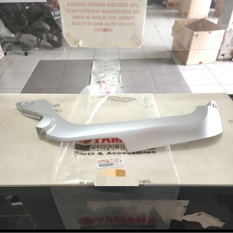 Jual MOLE SIDE SIRIP FAZZIO FAZIO SILVER KANAN ASLI YAMAHA BEJ F171M P3 ...