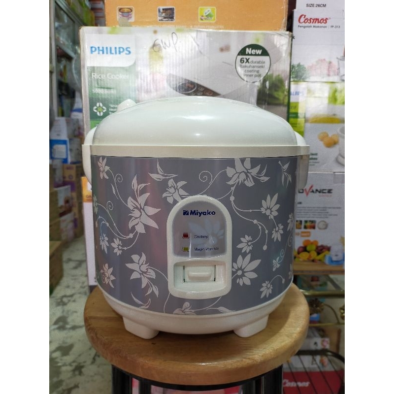 Jual Magic Com Miyako MCM-528 / Rice Cooker Miyako Besar / Rice Cooker ...