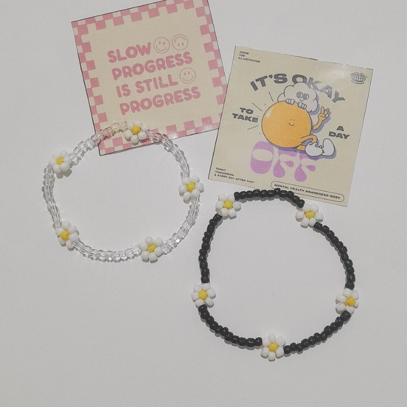 Jual Daisy Bracelet Aesthetic - Gelang Manik Bunga Daisy by Osse ...