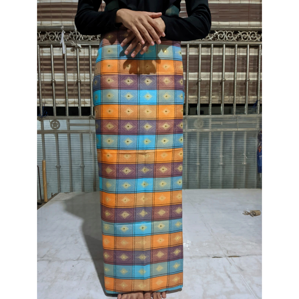 Jual Sarung Bugis Makassar Kotak Genggang - Tenun Sengkang (Harga per ...