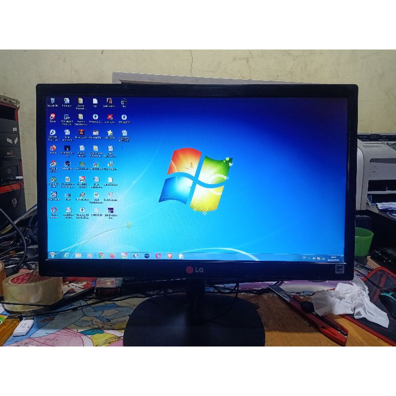 Jual Monitor LED Merk LG 19 inchi wide | Shopee Indonesia