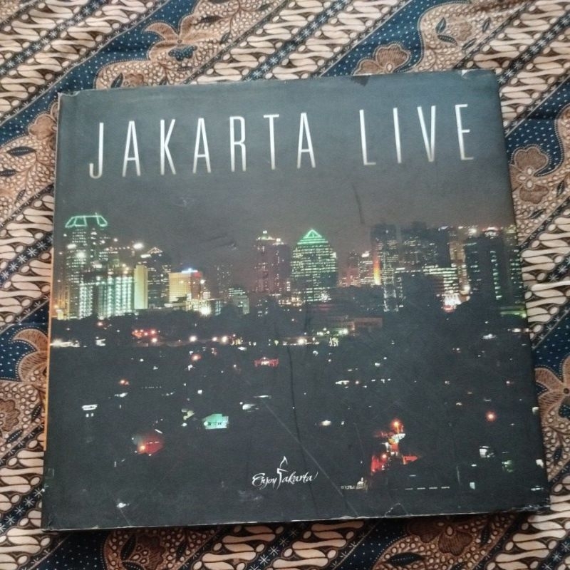 Jual BUKU JAKARTA LIVE - enjoy jakarta | Shopee Indonesia