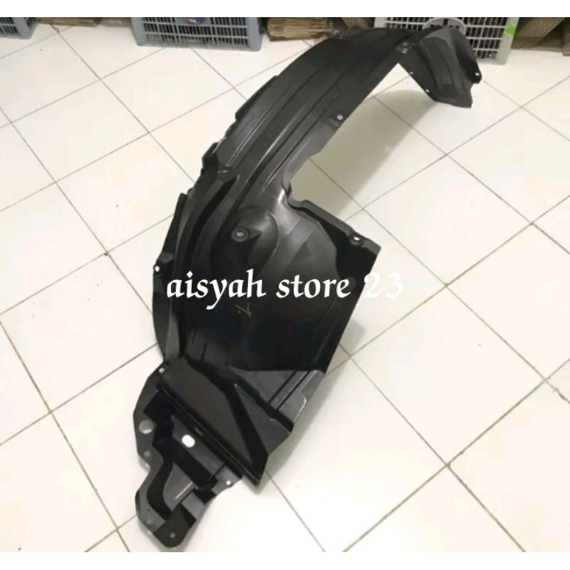 Jual liner fender depan mobil Toyota Fortuner Hilux Revo bagian depan ...